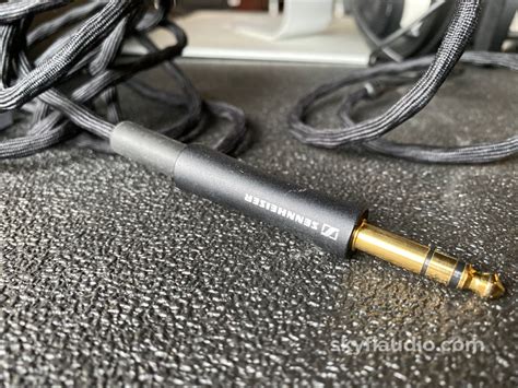 Sennheiser Hd800 Dynamic Reference Headphones Super Clean Skyfi Audio