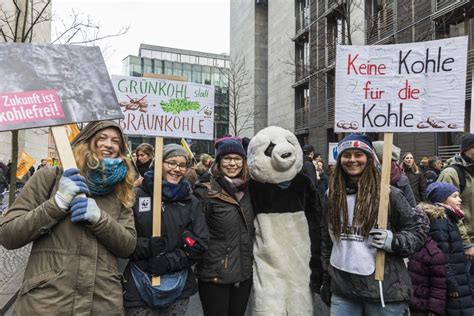 Berlin Demo für Kohleausstieg Klimaschutz FÖJ Berlin