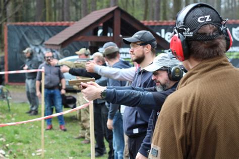 Kto rad prochu powąchać Nuże mości panowie i szlachetne damy na