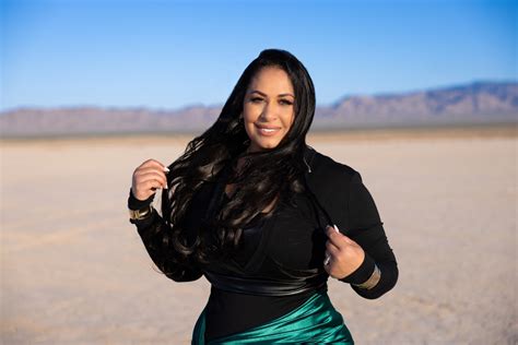 Stephanie Amora