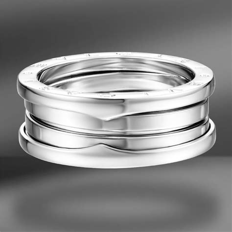 Купить брендовые ювелирные изделия в Москве