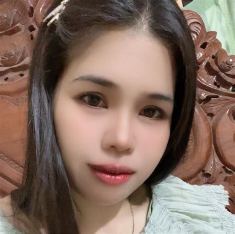 លីហួរ លីហួរ Co Ltd សាប៊ូកក់បំបាត់ស្កូវនឹងប្តូរពណ៌សក់