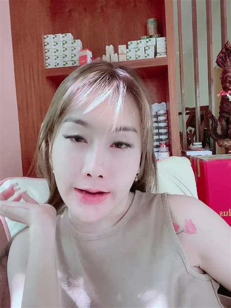 หน้าสด โชว์ผิว ด้วย วิตตามินกีวี ตั้งแต่ทานต่อเนื่อง กับแบร์นเมอเมด ผิว