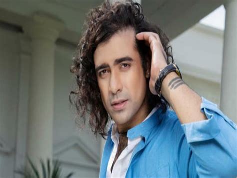 Jubin Nautiyal Met With An Accident In Mumbai Entertainment News
