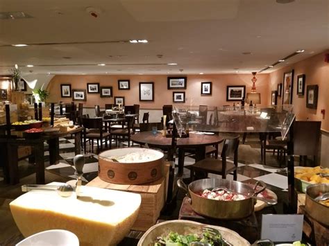 【酒店自助餐優惠2023】osteria 半自助晚餐｜香港金域假日酒店 Holiday Inn Golden Mile Kkday