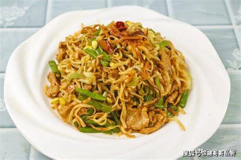 炒面条搭配什么菜好炒面放什么菜好吃炒面和啥菜配好吃第4页大山谷图库
