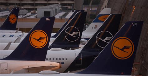 （外代一线）德国汉莎航空公司员工罢工 近800个航班被取消腾讯新闻
