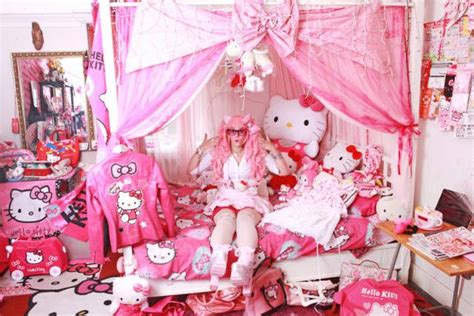 Hello Kitty Fan Spends Big Amount Of Money On Her Obsession 16 Pics