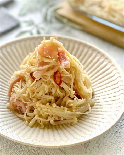 秋といえばやっぱりきのこ！パパッと作れておいしい、えのきのおつまみレシピ3選 おうちごはん