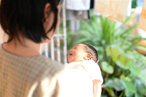Bổ sung vitamin D cho trẻ khi nào thì ngưng