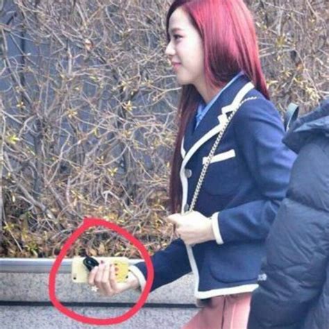 Jisoo And Pikachu Together Forever Blink 블링크 Amino