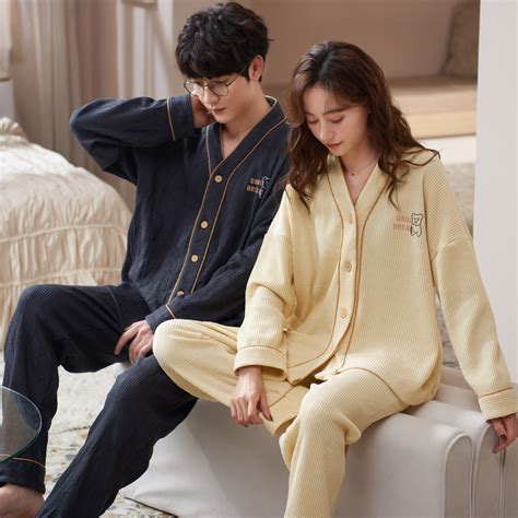 로리돌스 면 커플잠옷 엠보싱 베어 간절기 홈웨어 파자마세트 긴팔 여성 남성 잠옷 Qm6274 Qm6275