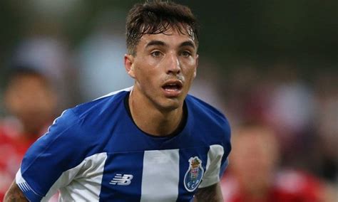 Botafogo Encaminha A Contratação Do Lateral Renzo Saravia Ex Inter