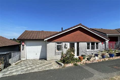 Dunraven Drive Derriford Plymouth Pl6 3 Bedroom Detached House For