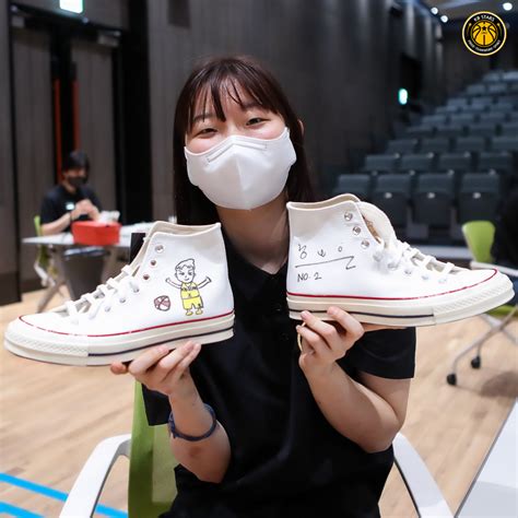 Kb스타즈 여자프로농구단 Kb스타즈 🏀 예은s 커스텀⭐ 허예은 선수의 커스텀 슈~즈💛
