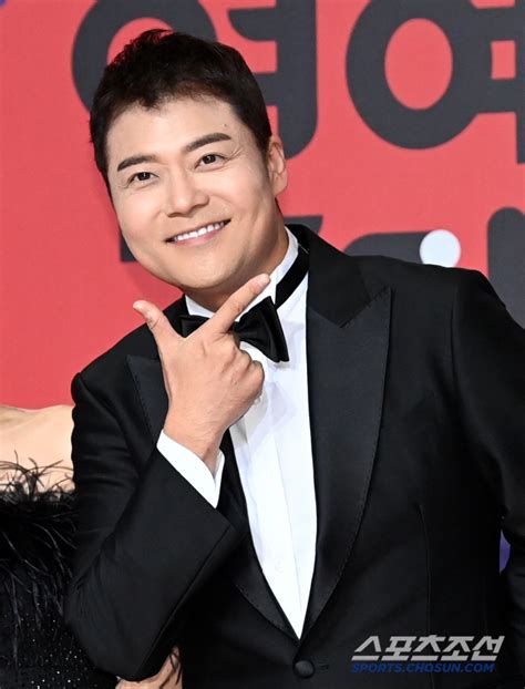 Hong Ju Yeon And Pink Jeon Hyun Moo Are Getting Married In March…i G