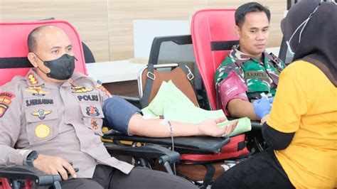 JELANG HUT BHAYANGKARA KE POLDA GORONTALO GELAR DONOR DARAH Polda Gorontalo