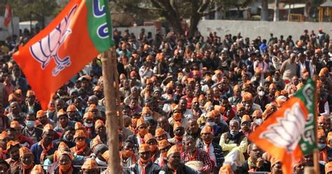 Morphed Photo Of Congress Leader Harish Rawat Ec Warns Uttarakhand Bjp