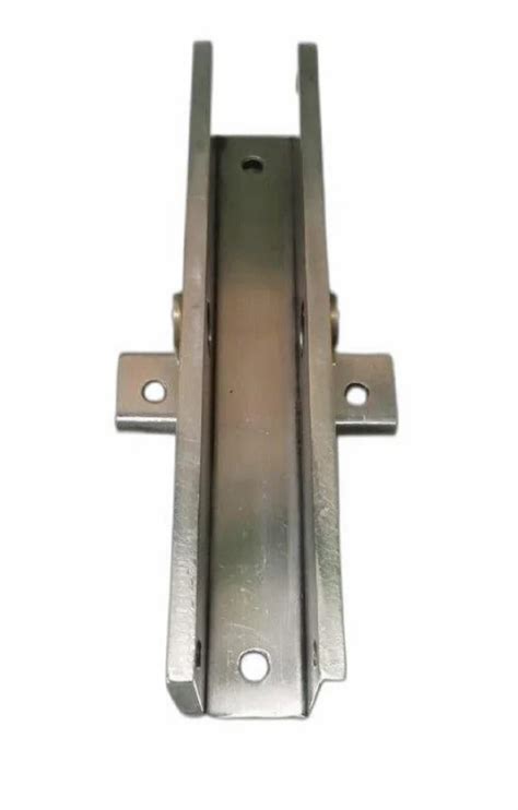 Stainless Steel U Bracket For Outdoor Size 24 X 3 Inch Lxw At Rs