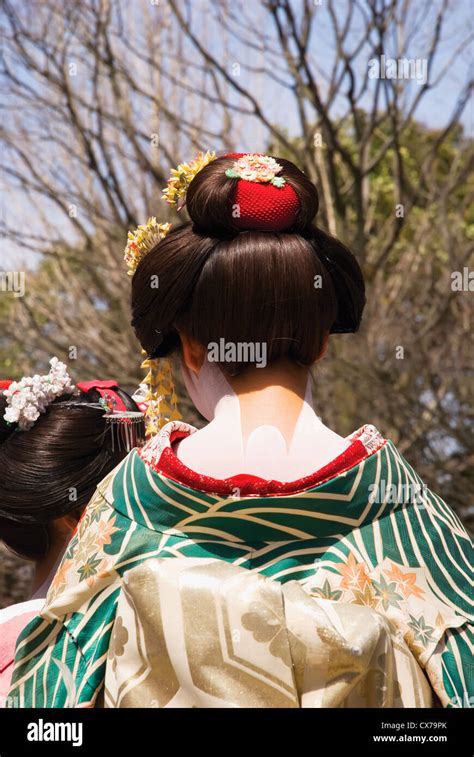 Geisha Showing Nape Make Up Kyoto Japan Stock Photo Alamy