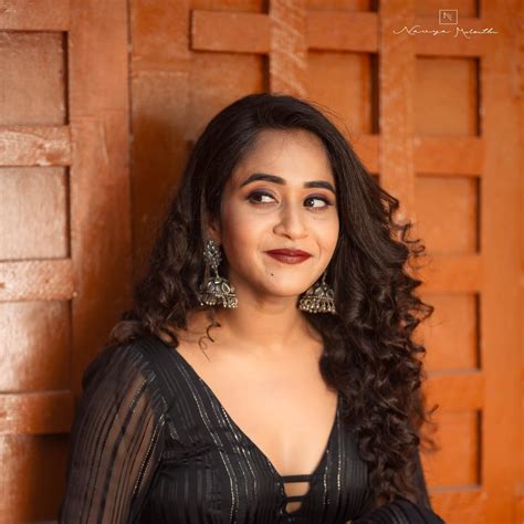 Deepthi Sunaina బిగ్ బాస్ ఫేమ్ దీప్తి సునైనా లేటెస్ట్ ఫొటోలు Prime9