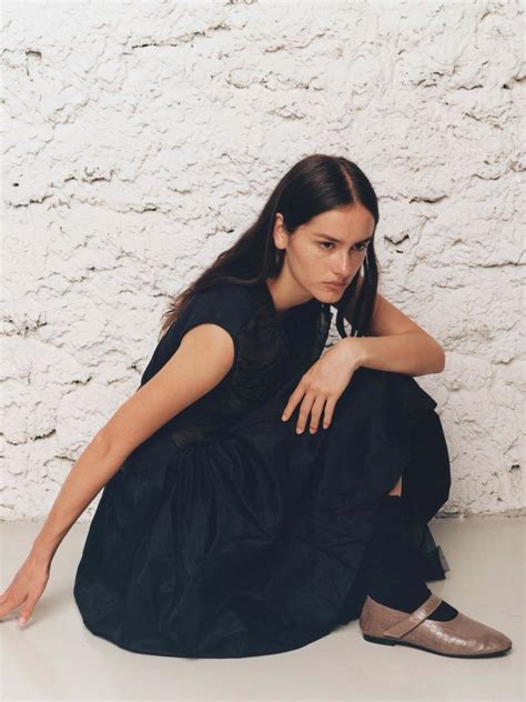 Shop About Arianne