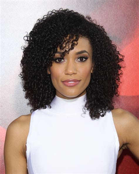 Annie Ilonzeh Unforgettable” Premiere In La 4182017 • Celebmafia