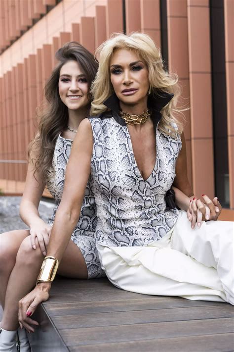 Adela Micha Y Therese Más Que Madre E Hija Cómplices Y Amigas