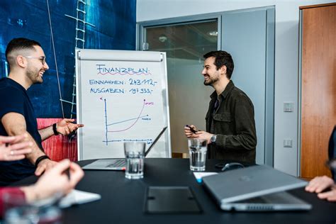 Incubate Scale Your Startup Tech2b