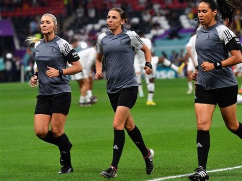 La árbitra Francesa Stéphanie Frappart Hace Historia En El Mundial De