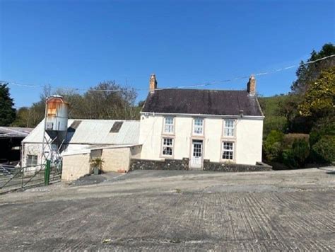3 Bed Farm For Sale In Llanfynydd Carmarthen Carmarthenshire Sa32