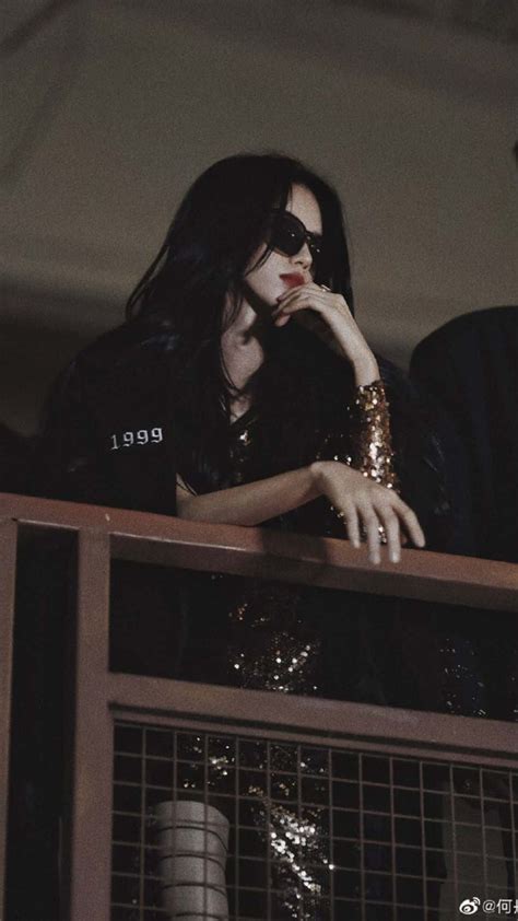 100 Hot Girl Aesthetic Wallpapers