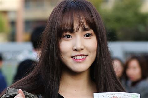 Listen Yuju Releases Solo Single ‘love Rain