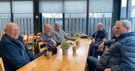 Gudrun Ester Og Optimistene Mener En Spesiell Person Bør Få Prisen I