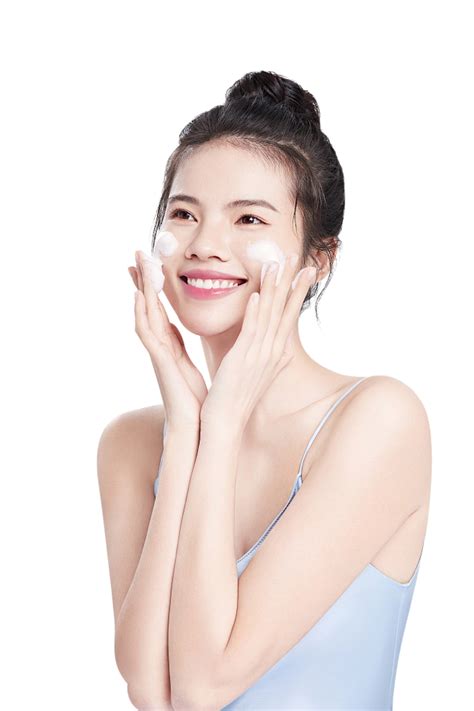 面部洗护模特 医美 泡沫洗脸美女