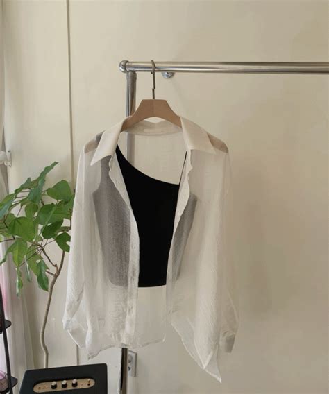 시스루셔츠시스루시스루남방여름셔츠여름남방살안타템비치웨어셔츠여름아우터장마루즈핏셔츠오버핏남방여름 비치웨어 루즈 시스루 셔츠 남방 에이블리