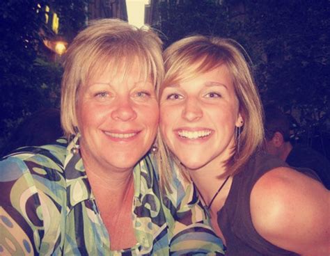 Daughter Photoshops Herself Into Vintage Pictures Of Her Mom