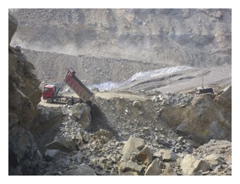 Comprehensive Evaluation And Decision For Goaf Based On Fuzzy Theory In Underground Metal Mine