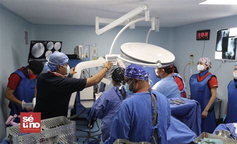 Un éxito La Primera Cirugía De Columna Vertebral En La Cruz Roja Toluca