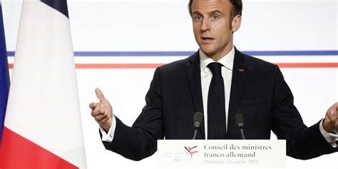 Retraites Macron affirme que le Parlement peut aménager la réforme mais veut avancer