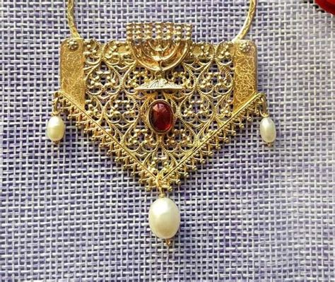 Gold Menorah Pendant Unique 14k Gold Menorah Necklac Gem