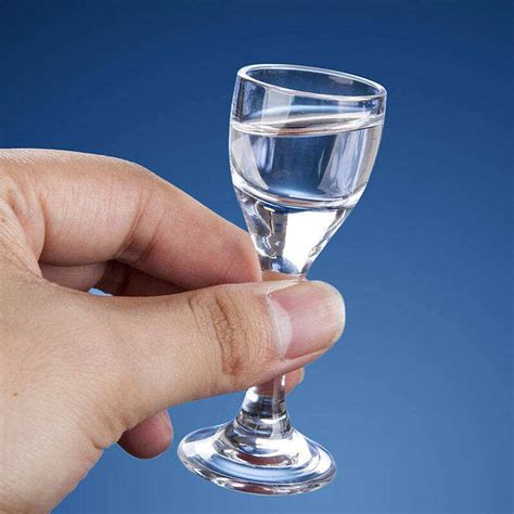 酒文化之碰杯礼的起源，碰杯该注意些什么 美酒邦