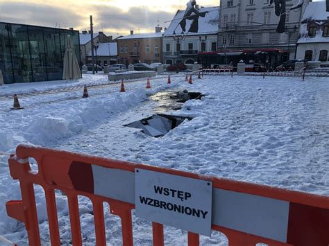 Stary Rynek W Częstochowie Nie Ma Szczęścia Tym Razem Zniszczono Tam