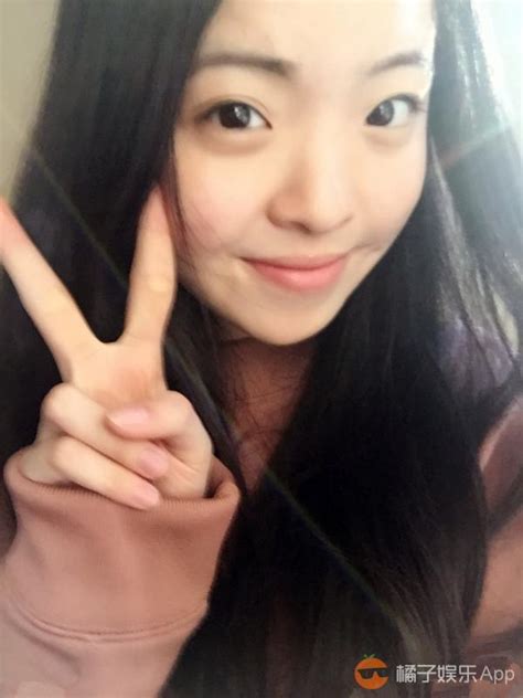 恭喜歐陽娜娜成功打入大陸白富美圈 每日頭條