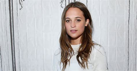 Ex Machina Actress Alicia Vikander Interview Popsugar Celebrity