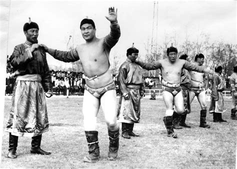 ҮНДЭСНИЙ БӨХ Б Бат Эрдэнэ аваргын тогтоосон таван дээд амжилт