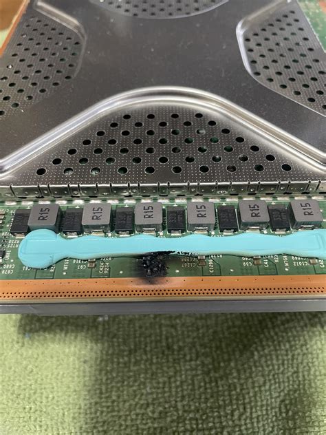 Dont Know A Lot About Electronic Components Can Anyone Tell Me What Might Have Caused This