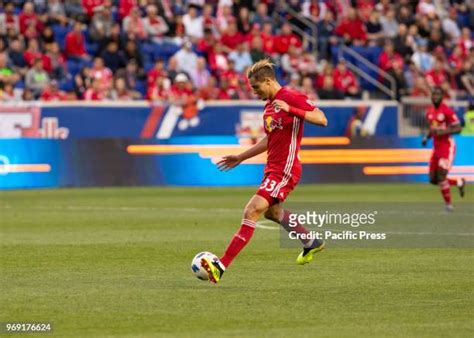 Aaron Hunt Player Photos And Premium High Res Pictures Getty Images