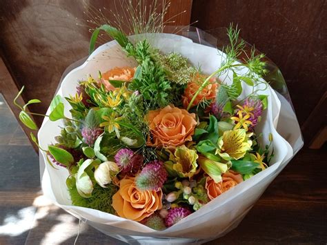 季節のお花のフラワーブーケ。 Atelier Bloom K