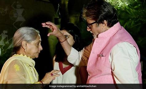 Holi 2022 Amitabh Bachchan Smears Jaya S Forehead With Colour How